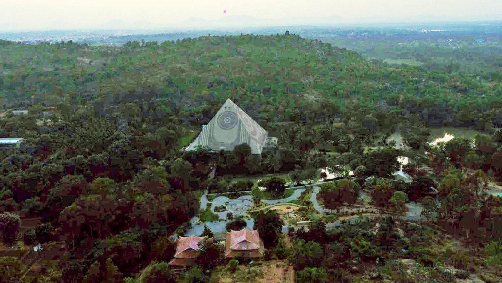 Pyramid Valley - Neelesh Chopda Architecture